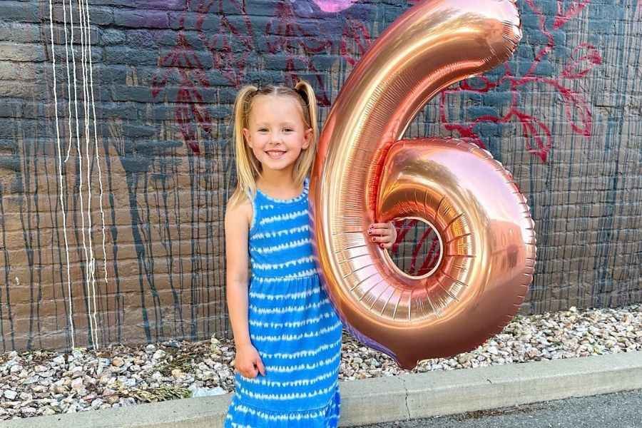 Gemma Weiss Wiki, Age, Biography, Net Worth, Family, Siblings, Facts ...